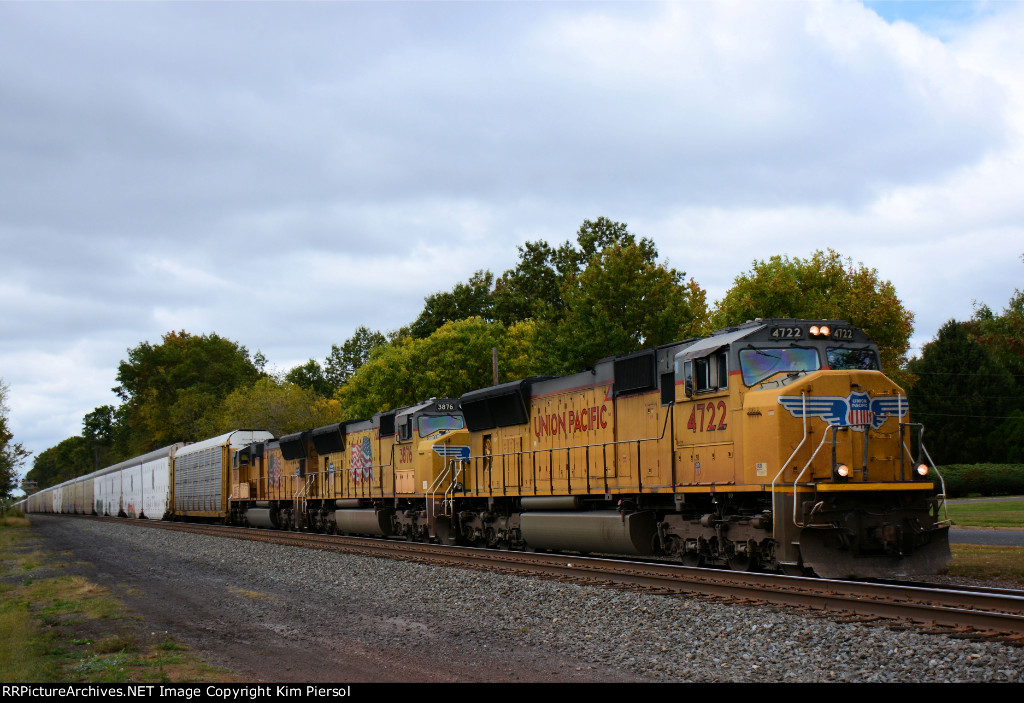 Trio of UP SD70Ms on NS Train 212